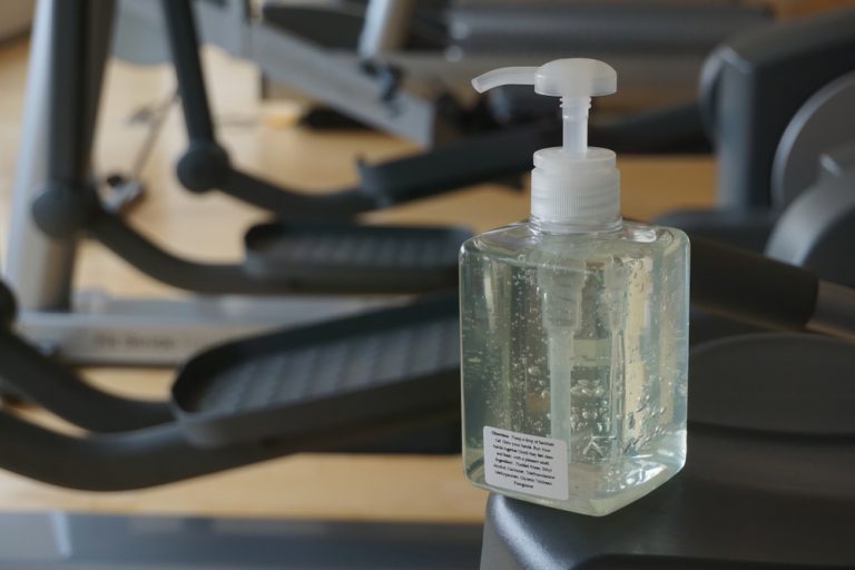 5 Hygiene Practices You Should Follow While Working Out At The Gym ...